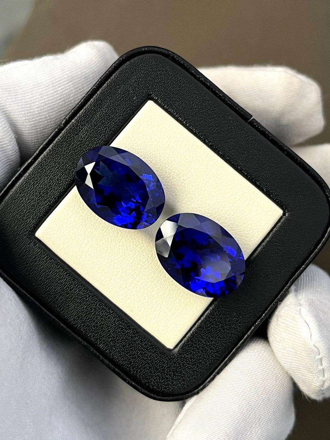 Luxury Royal Blue Sapphire, Oval Cut , Faceted Royal Blue Sapphire ...