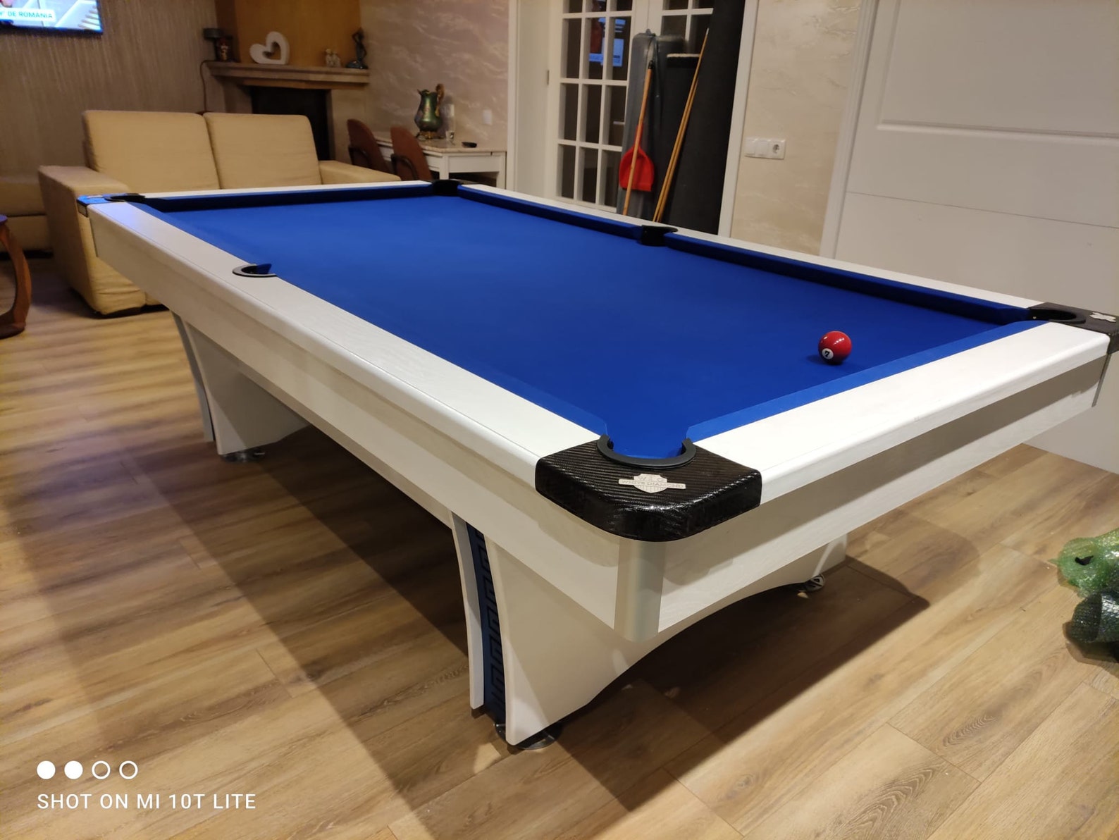 Pool Table White Diamond 8 Ft. and Billiard Lamp - Stunning Design ...