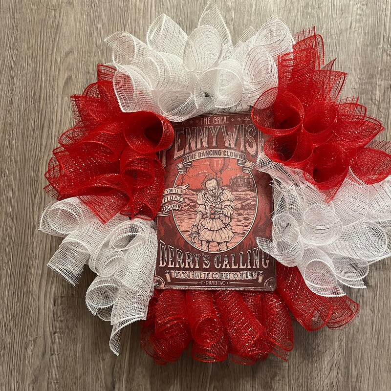 Horror Movie Wreath - Etsy