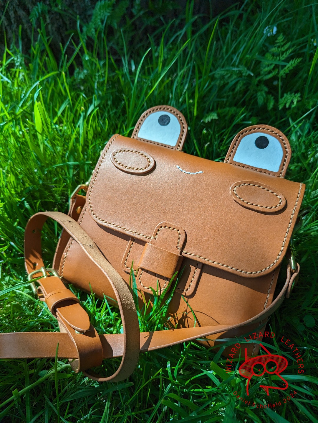 Handmade Leather Frog Themed Shoulder Bag - Veg Tanned Leather ...