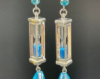 Vanitas Earring - Etsy