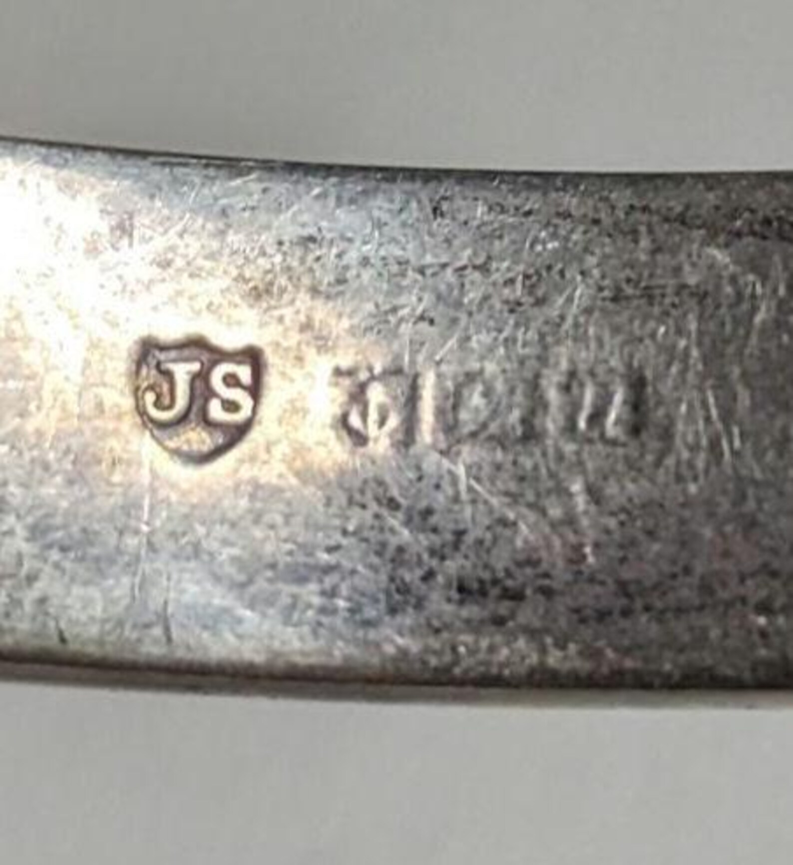Joseph Smith and Sons Vintage Textured Silver Clasping Bangle With ...