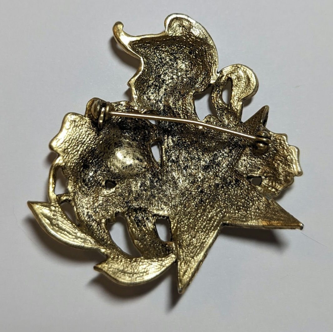 Vintage Matte Golden Tone Brooch Pin Flower Soldier and Star Floral ...