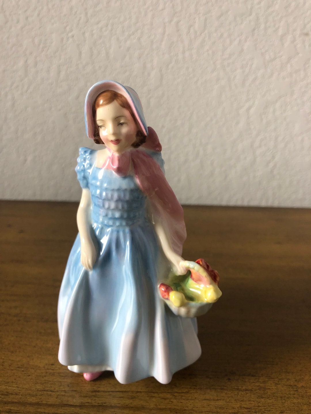 Vintage Royal Doulton WENDY Fine Bone China Figurine HN2109 1950's - Etsy