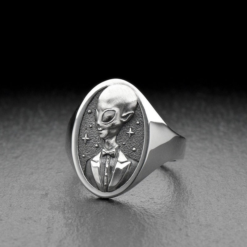 Alien Ring - Etsy
