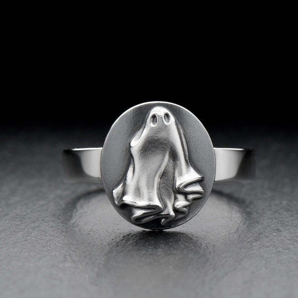 Haunted Ring - Etsy