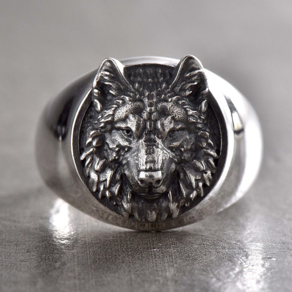 Wolf Ring - Etsy