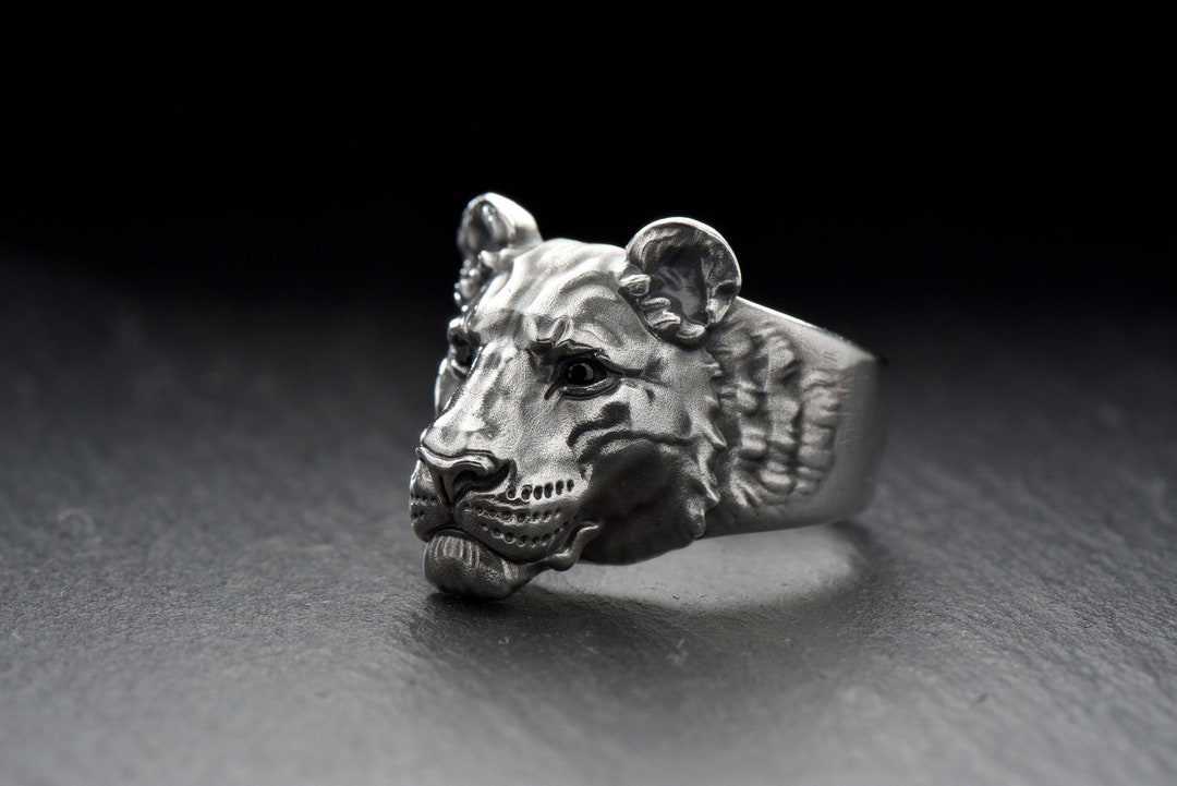 Sterling Silver Lioness Head Ring: Handmade Animal Jewelry - Etsy