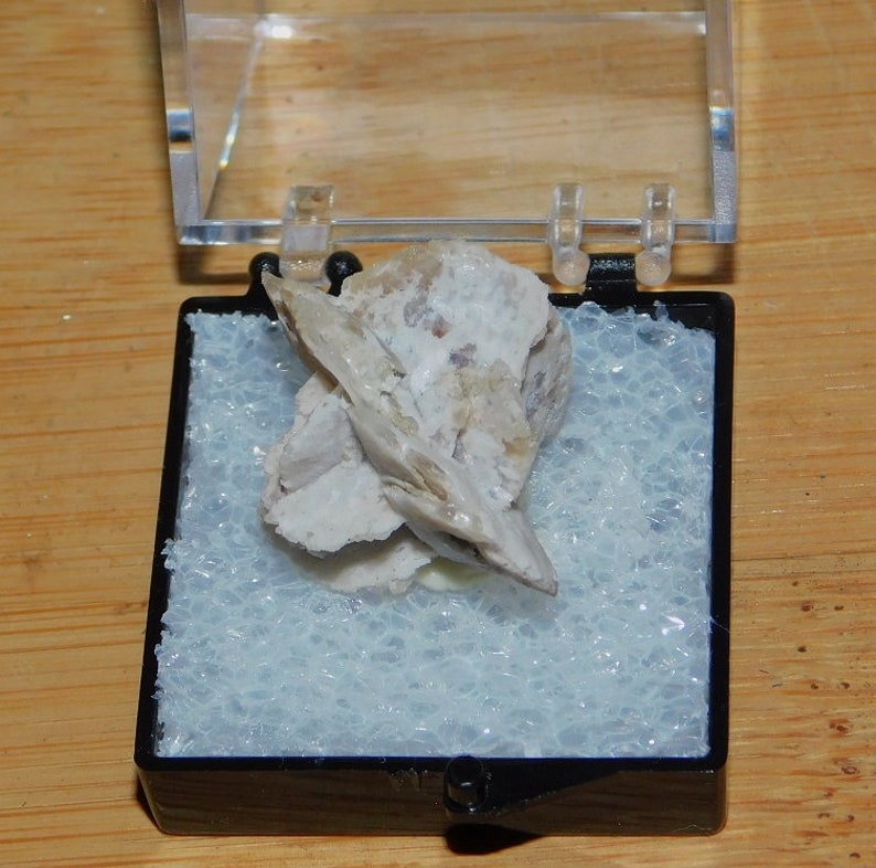 Quartz Pseudomorph After Gypsum Rose Mineral Specimen - Etsy