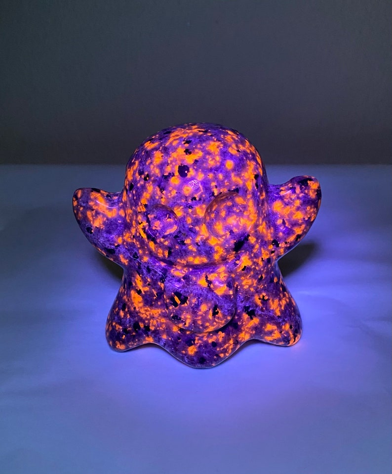 Yooperlite Ghost Carving - UV Reactive - Etsy