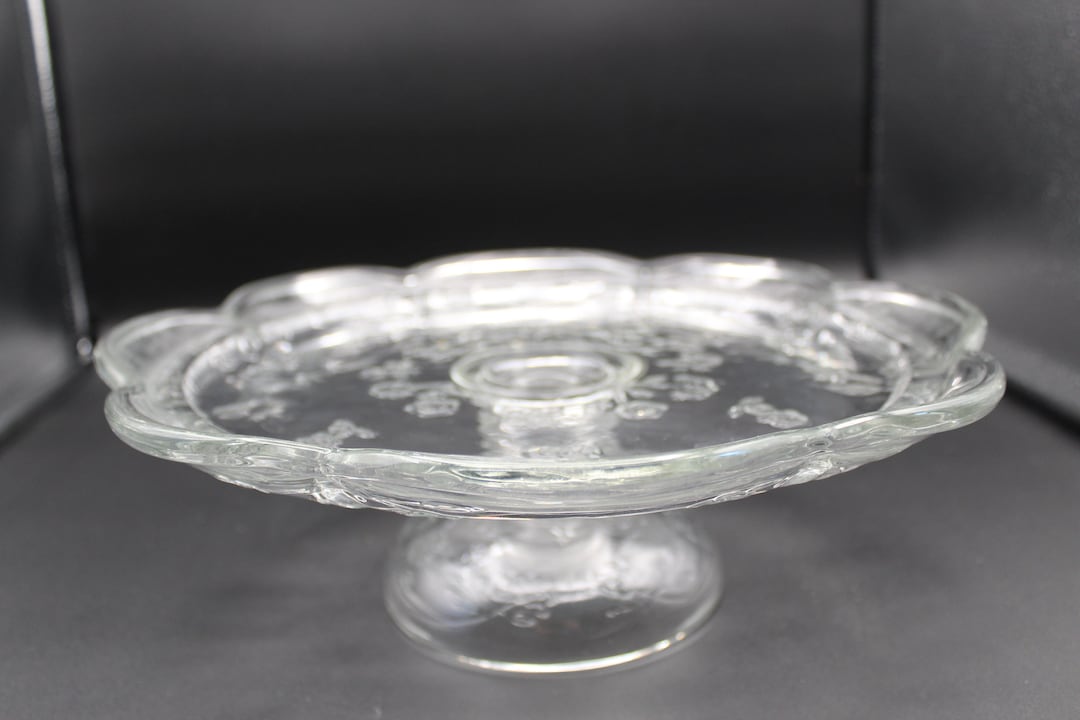 Vintage Anchor Hocking Clear Glass Savannah Embossed Flower Cake Stand ...