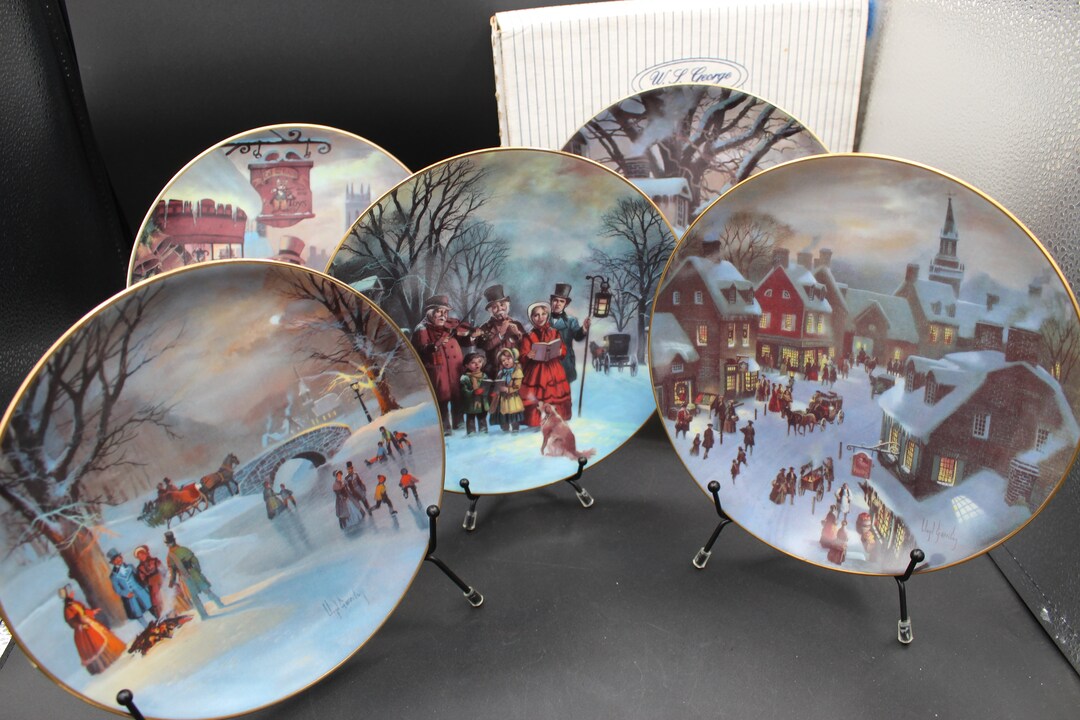 Set of 5 Christmas Collector Plates Featuring the Artwork of Lloyd ...