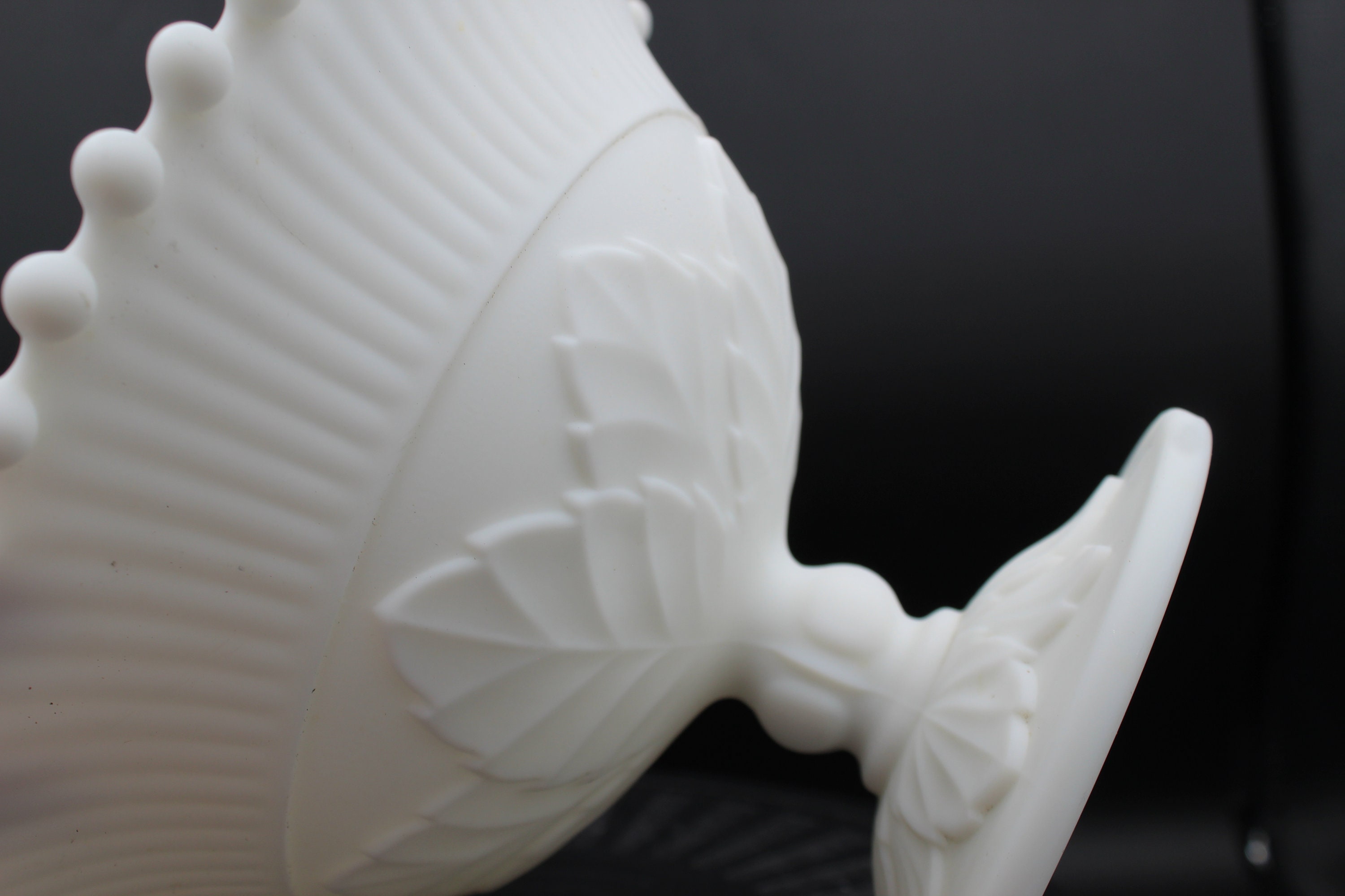 Vintage Imperial Doeskin Milk Glass Leaf Pedestal Bead Edge - Etsy