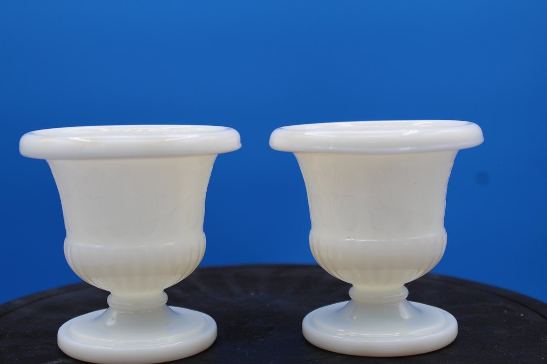 Pair of Vintage Macbeth Evans Mini Urn Cremax Custard (uranium) Glass ...