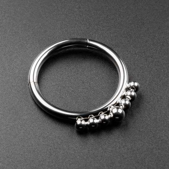 Septenary dot titanium septum - Gem