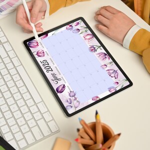 EDITABLE August 2024 Calendar, Retro Aesthetic 70s Daisy, Retro Styled ...
