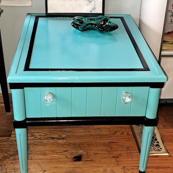 Vintage End Table - Etsy