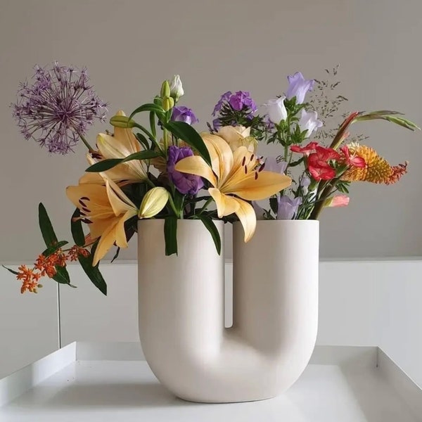 Minimalist Ceramic Vase - Etsy