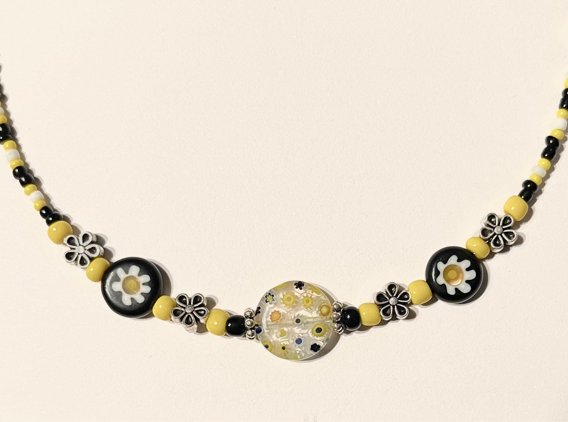 Floral Daisy Beaded Necklace - Etsy