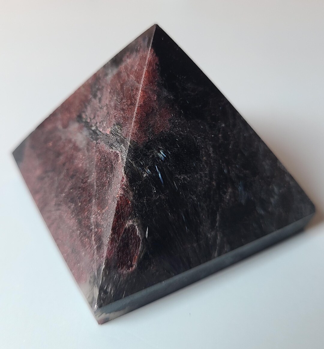 Garnet in Arfvedsonite Pyramid - Etsy