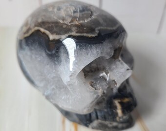 Rare Volcano Agate Skull With Great UV/ UV Reactive / Crystals / Chakra ...