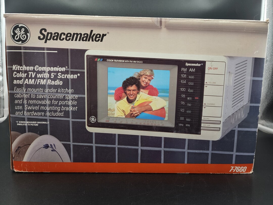 Vintage GE Spacemaker Color TV and Radio - Etsy