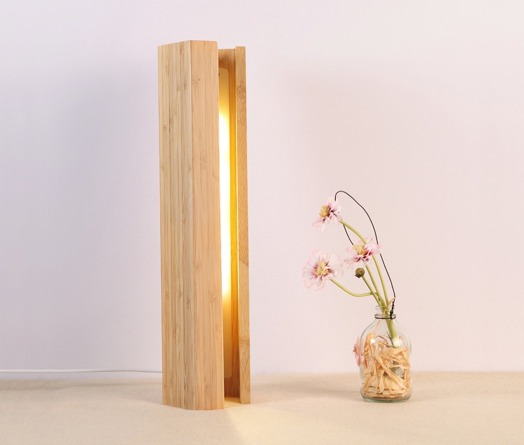 Minimalist LED Wooden Table Lamp / Bamboo Lamp / Pine Wood - Etsy