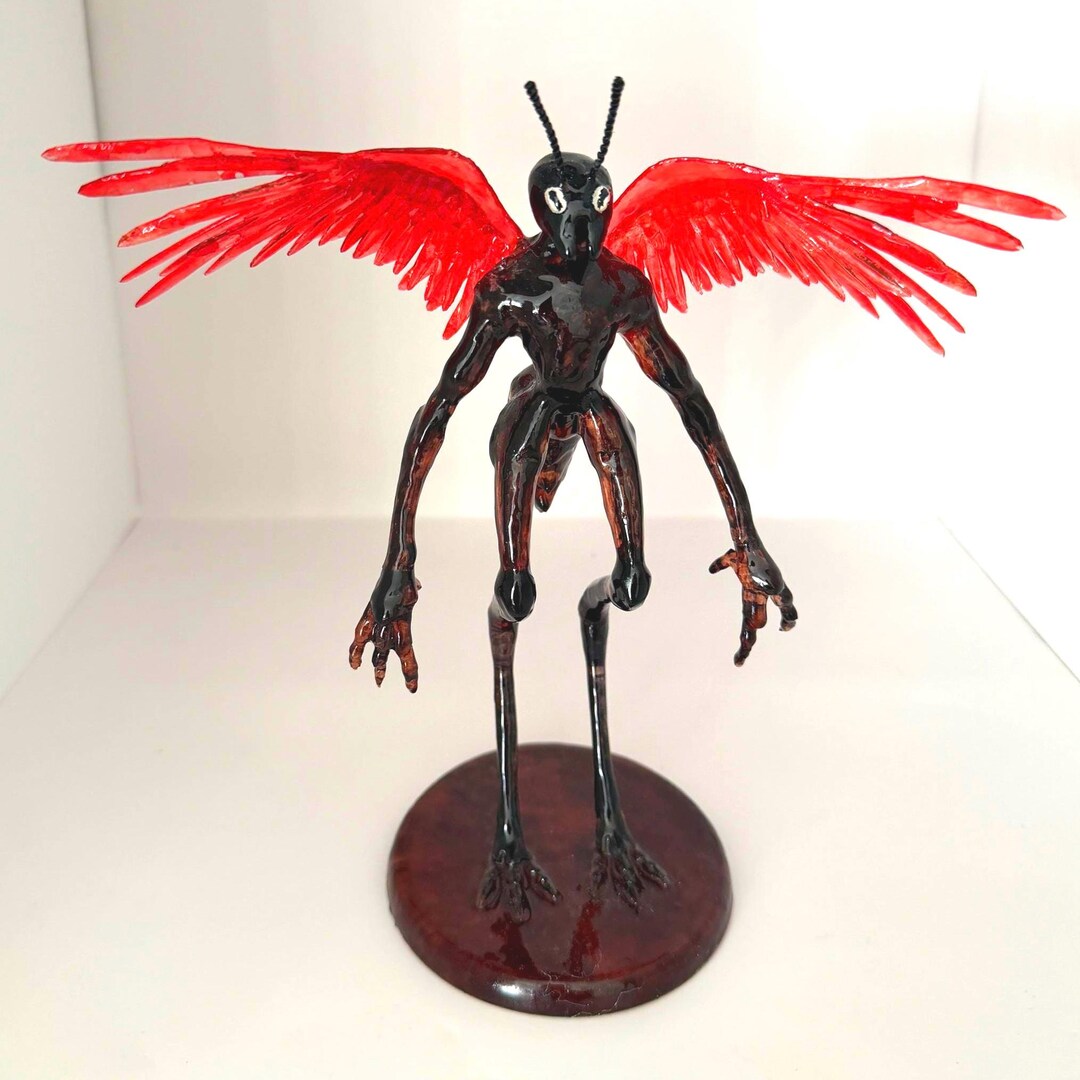 Translucent Insectoid Hybrid Alien Sculpture: 3D Resin Monster Art ...