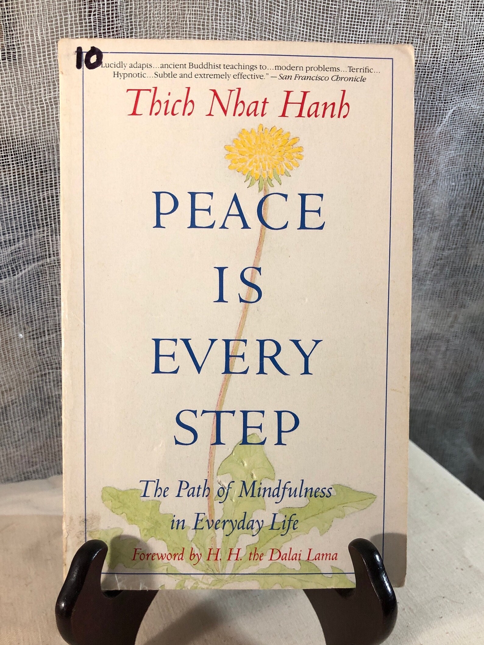 Find Peace in Every Moment: Peace is Every Step (1992) by Thich Nhat ...