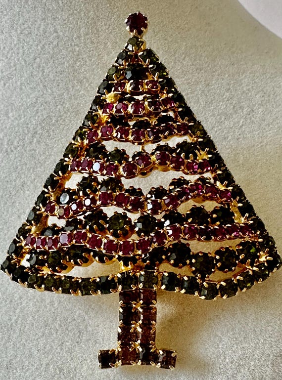 Vintage Hobe Green Rhinestone Christmas Tree Brooch w… - Gem