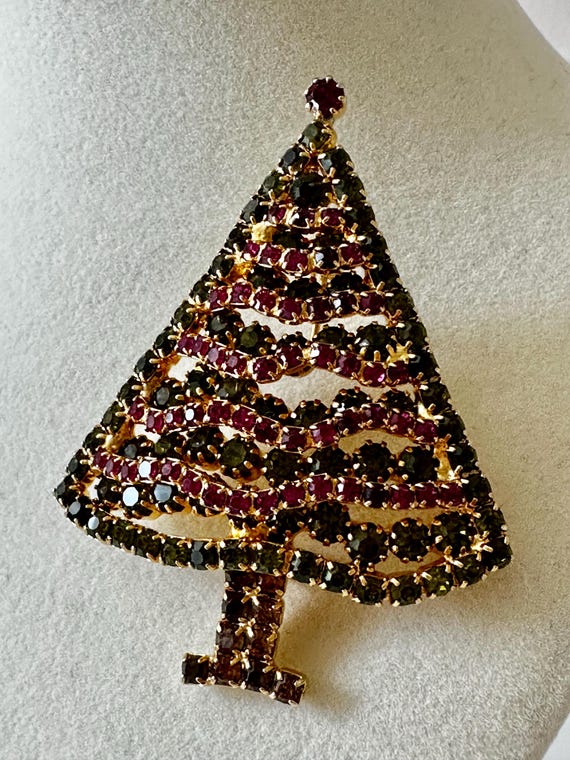 Vintage Hobe Green Rhinestone Christmas Tree Brooch w… - Gem