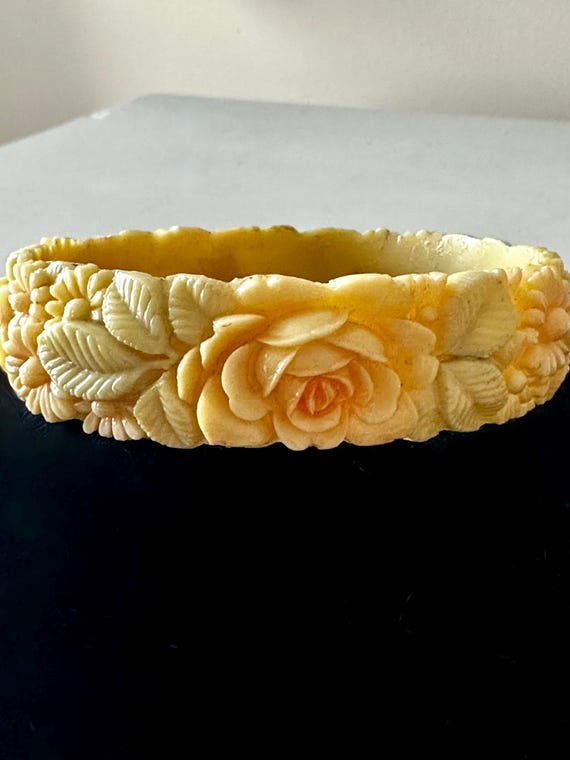 Vintage Carved Celluloid Necklace Vintage Rhinestone … - Gem