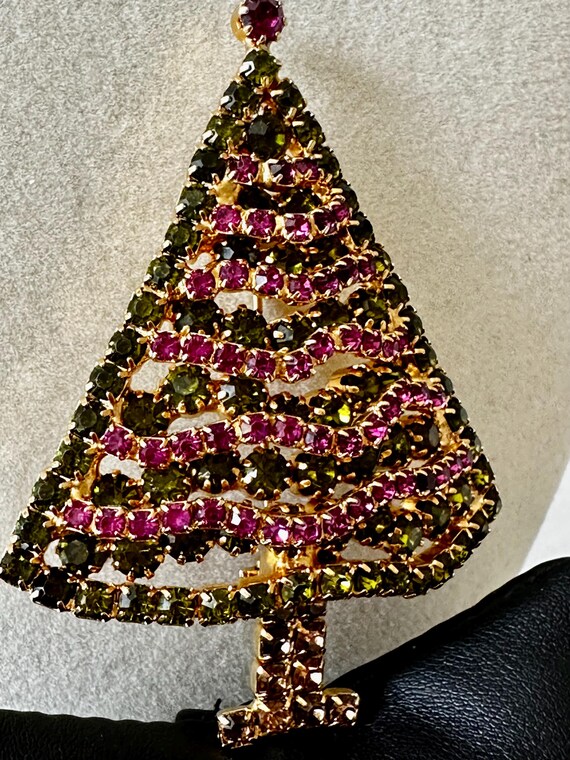 Vintage Hobe Green Rhinestone Christmas Tree Brooch w… - Gem