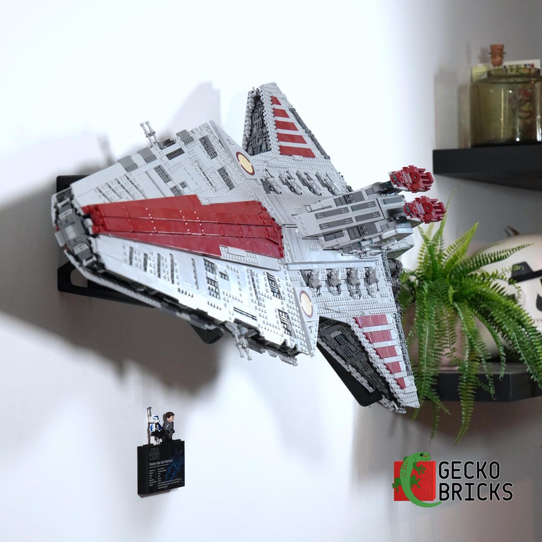 3D Printed Wall Mount for LEGO UCS Venator (set 75367) - Gecko Bricks ...