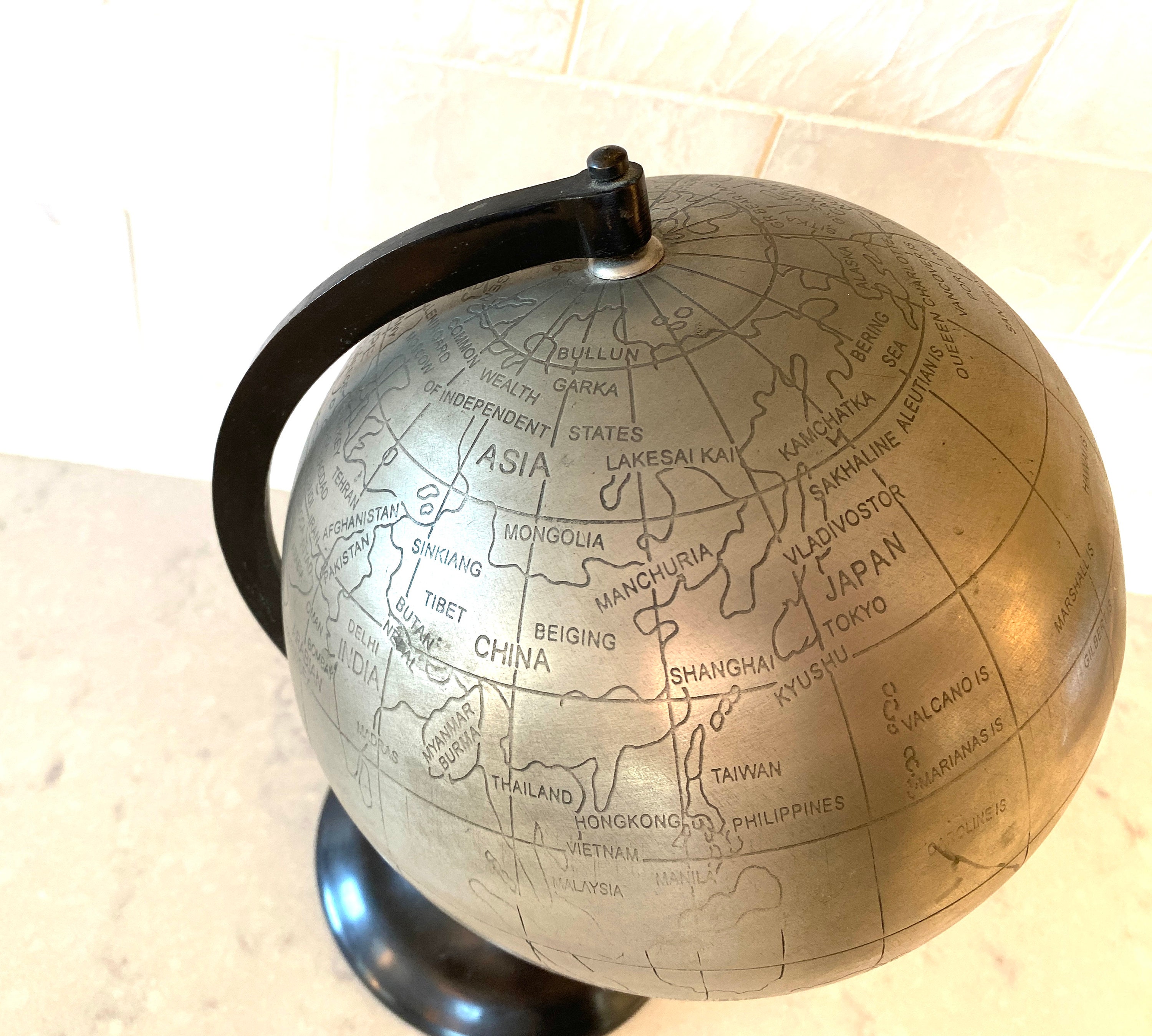 World Globe, Delightful Small Metal Globe, Wonderful Gift for a ...