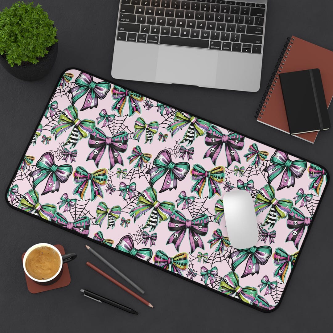 Pink Pastel Goth Desk Mat, Skull Bows Desk Pad, Spooky Goth PC Setup ...