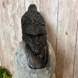 Raven on Skull Statue, Halloween Decoration, Cast Stone Raven Statue ...