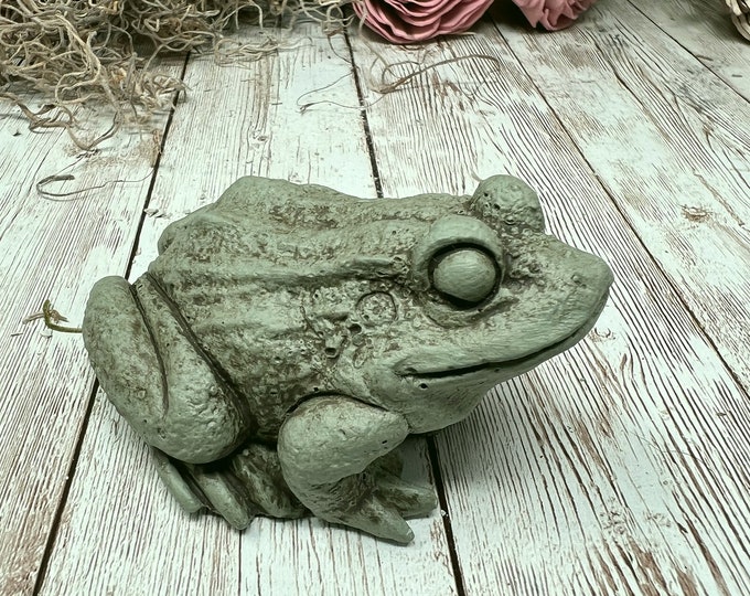 Toad Garden Statue, Cute Frog Concrete Figure, Painted Cement Garden ...