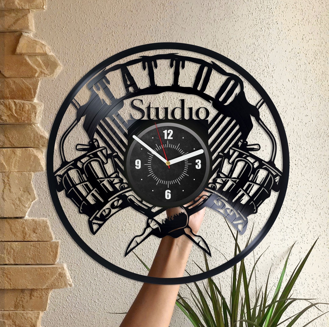 Tattoo Machine Vinyl Record Round Clock Tattoo Wall Art Tattoo Studio ...