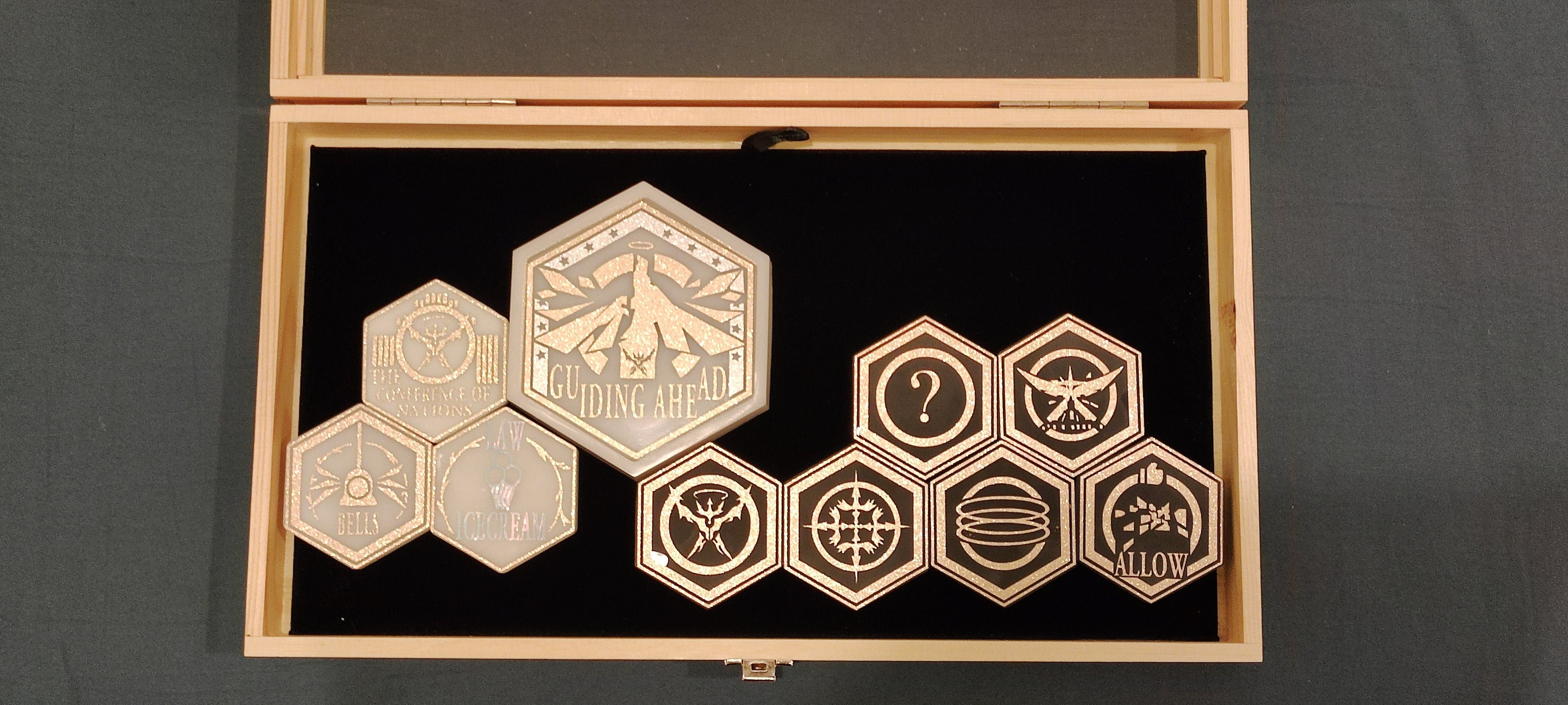 Arknights Guiding Ahead Resin Medal Set - Etsy