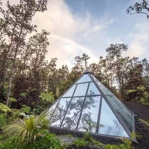 Glass Pyramid - Mirrored Glass Cabin of Giza, 20’x20’ Base - Etsy