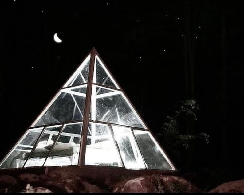 Glass Pyramid - Mirrored Glass Cabin of Giza, 20’x20’ Base - Etsy