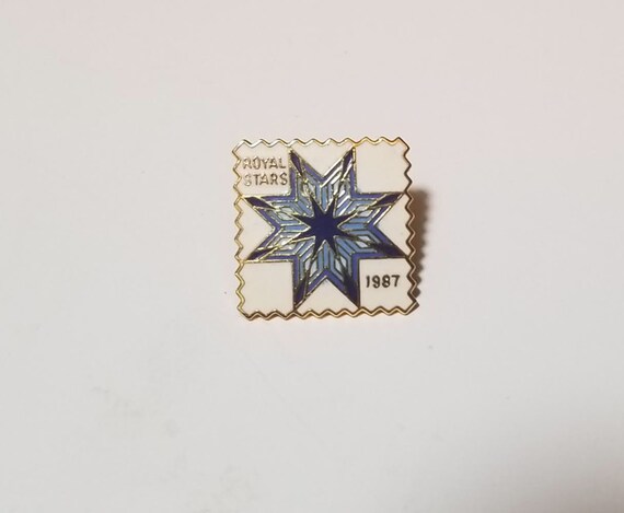 Royal stars 1997 lone star quilters pin - Gem