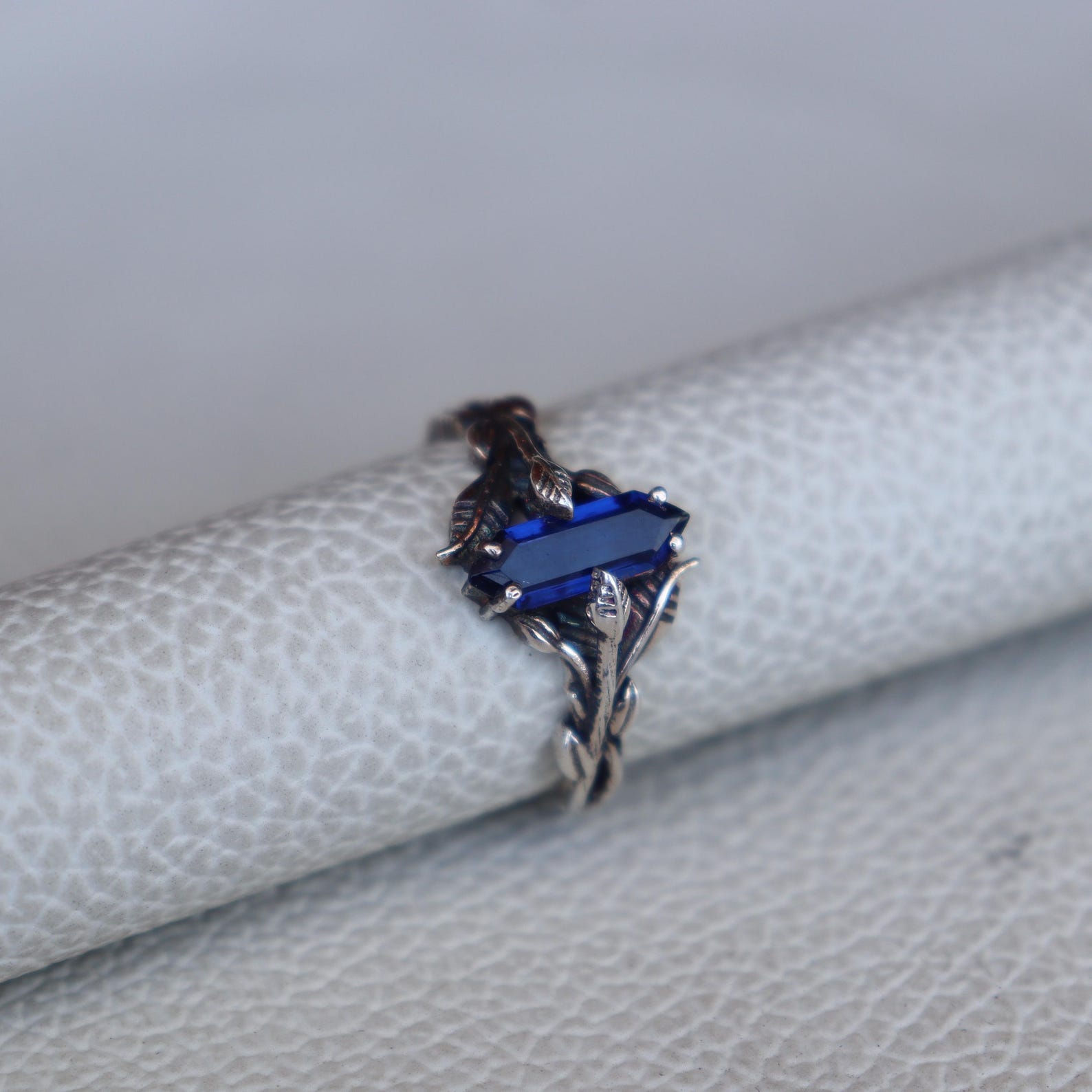 925 Silver Leaf Over Design Blue Sapphire Ring, Long Bar Hexagon Gold ...