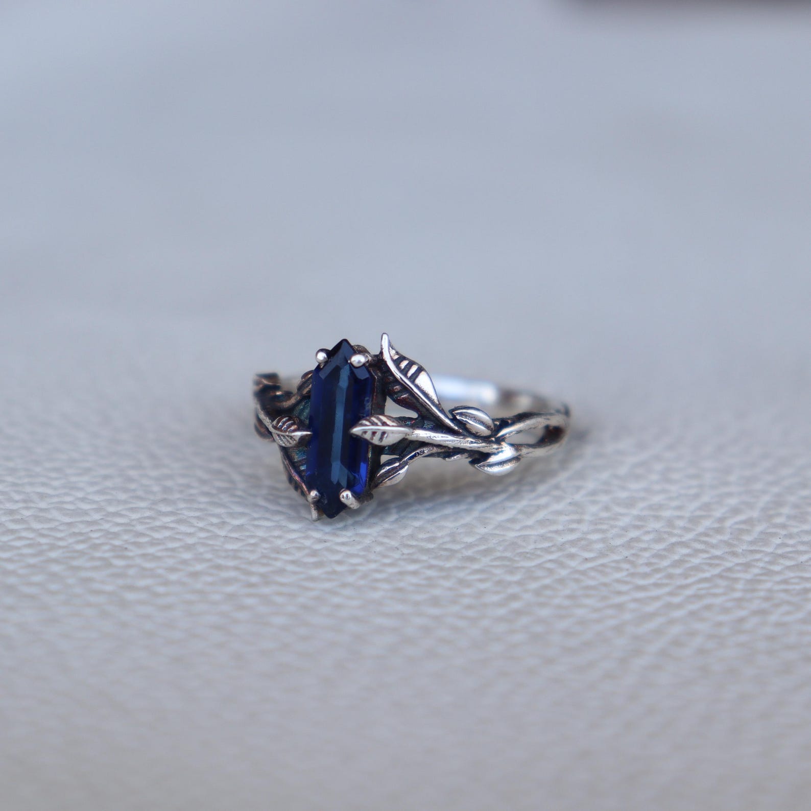 925 Silver Leaf Over Design Blue Sapphire Ring, Long Bar Hexagon Gold ...