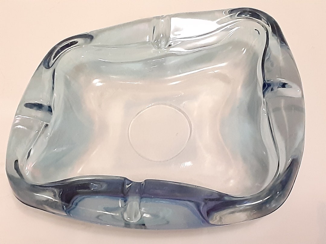 Vintage MCM Thick Blue Glass Atomic Ashtray, Mid-century Modern Blue ...