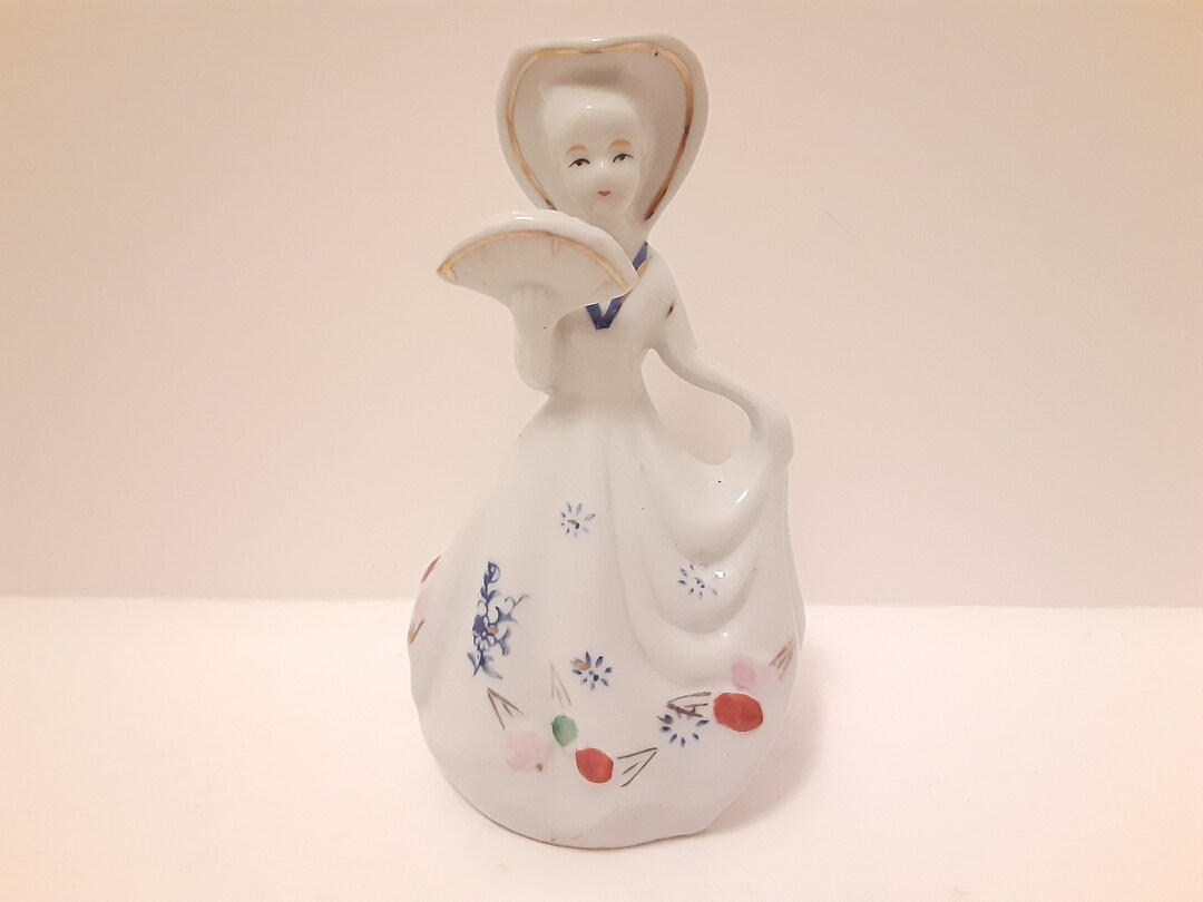 Vintage Porcelain Colonial Lady Blue Bell Holding a Fan, Vintage Dinner ...