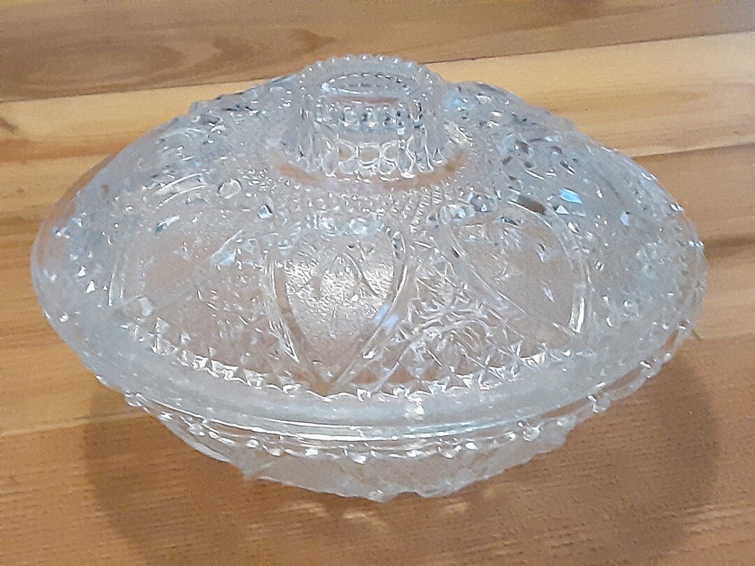 Vintage Pasari Heart Pattern Clear Glass Lidded Serving Bowl Candy Dish Nut Dish Or Jewelry