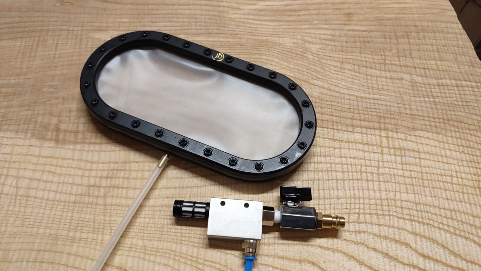 Vacuum Bridge Clamp With Vacuum Generator / Vacuum Gluing Aid for ...