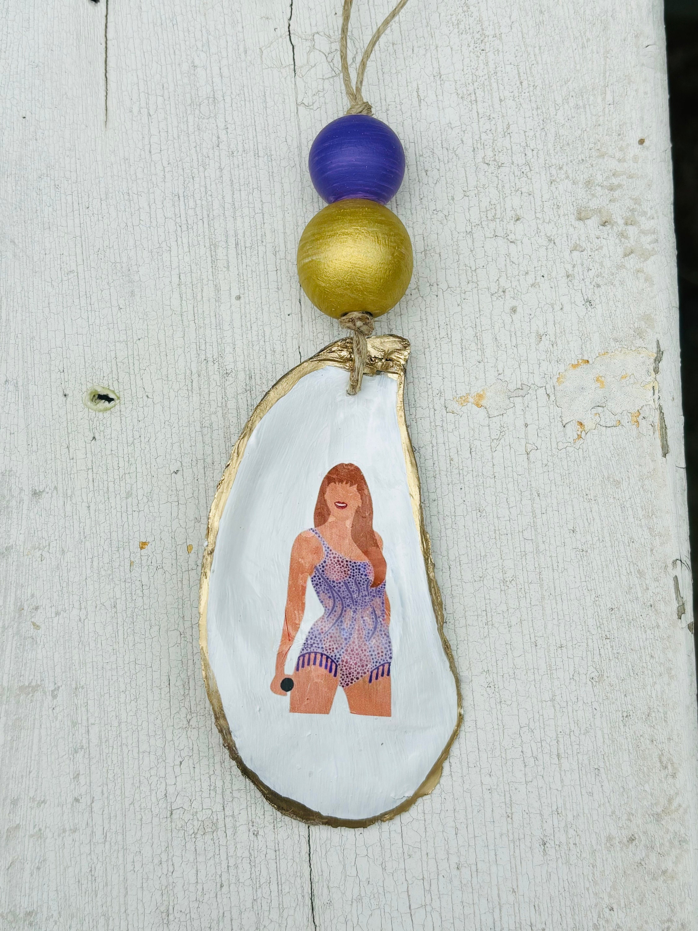 Taylor Swift Oyster Shell Ornament: Swiftie Gift, Gold Leaf Decor - Etsy